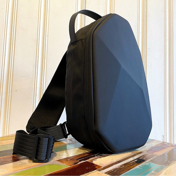 VR, AR & Accessories | Tech Futuristic Asymmetrical Hard Case Crossbody ...